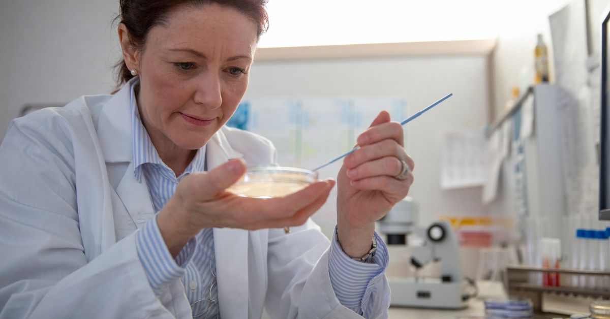 Miniplast | The Essential Role of Inoculating Loops